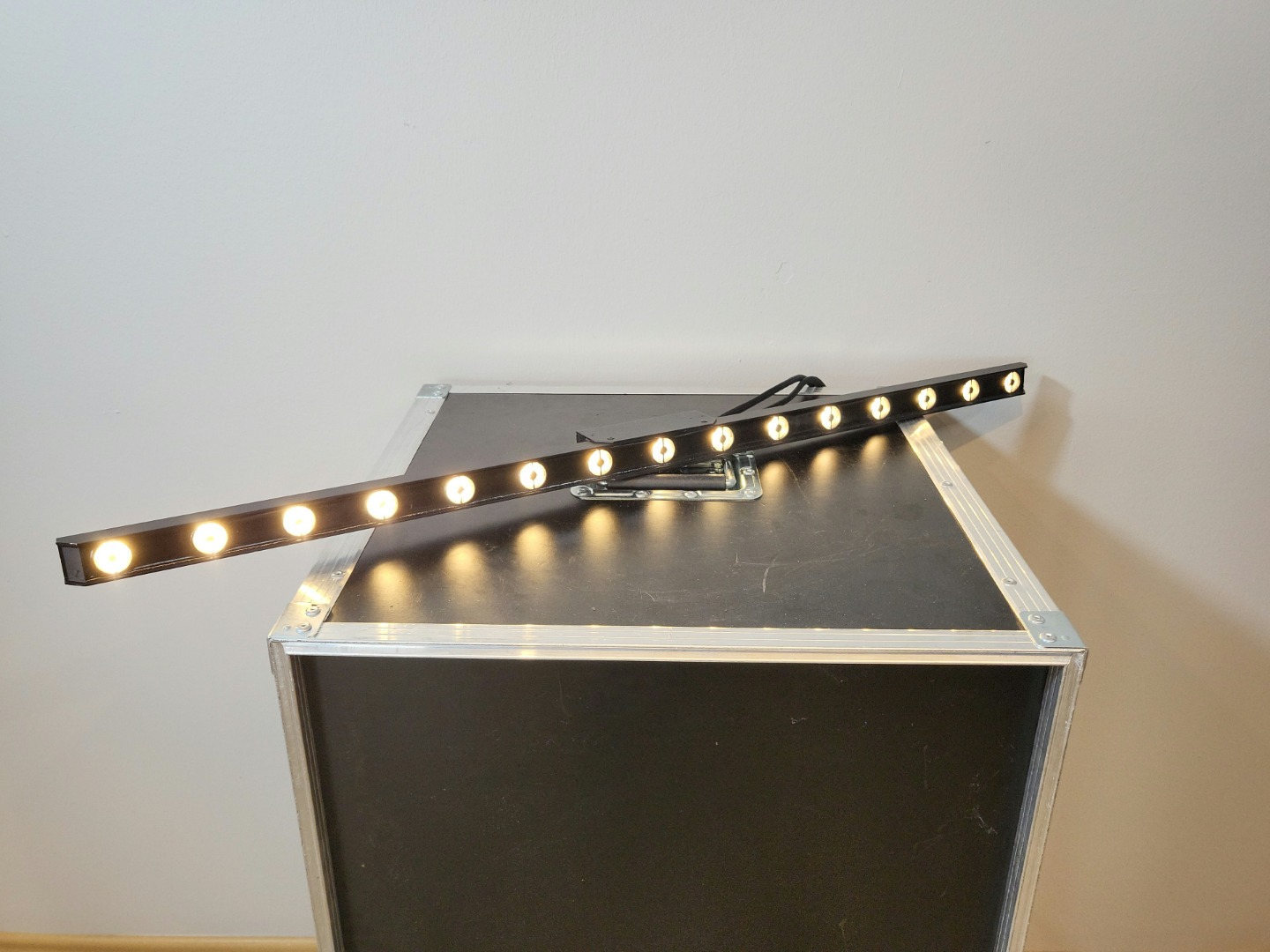 Ereimul Elidy-Strip 15 V2 | 263 USD - Gebrauchte-Veranstaltungstechnik ...